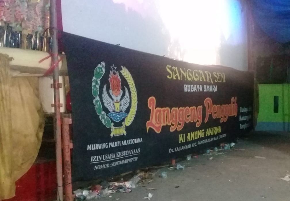 Masyarakat Desa Cikesal Gempol Cirebon Gelar Tradisi Sedekah Bumi